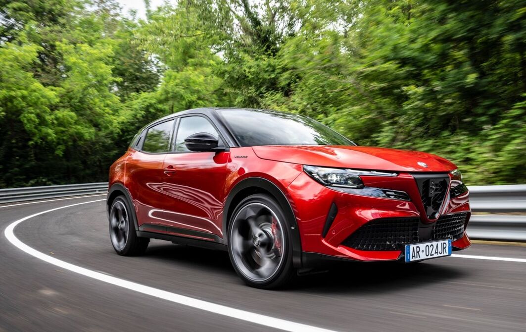 Erster Test: Alfa Romeo Junior Veloce, Volle Kraft voraus: Mit dem ...